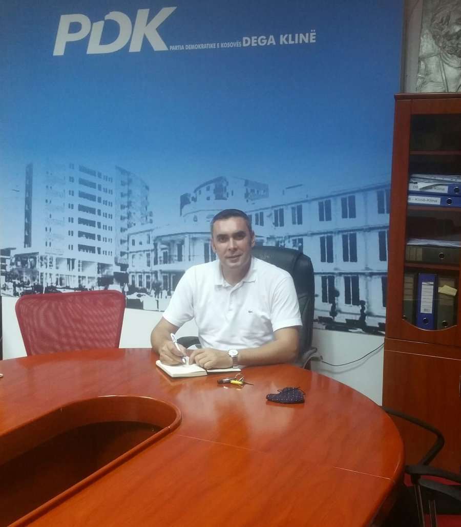 Kandidati për deputet i PDK-së: Kosova dhe Shqipëria duhet të bashkohen ...